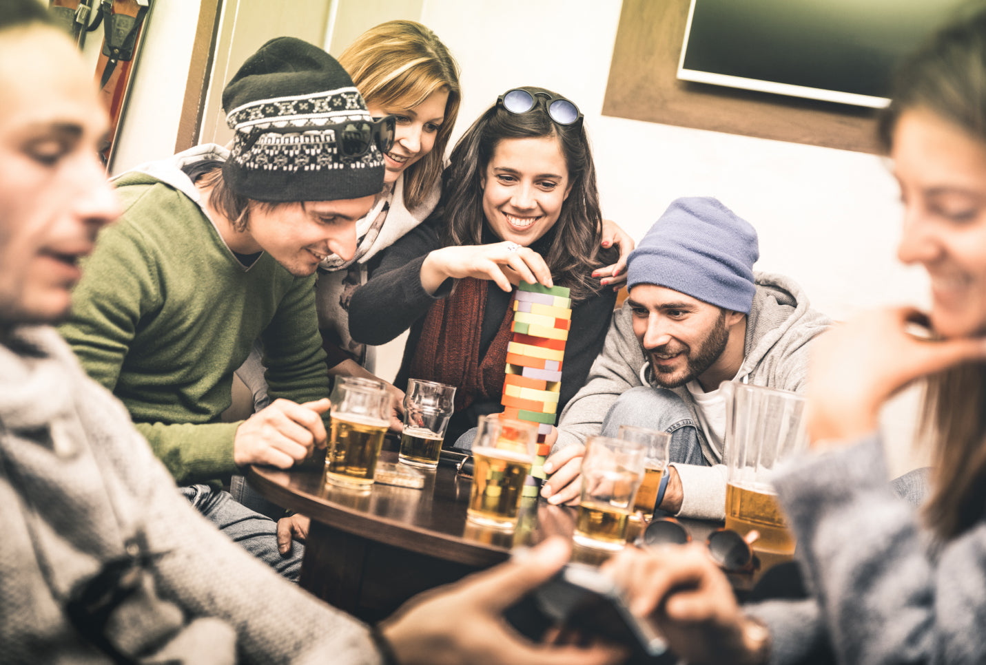 10 Easy Drinking Games With Very Simple Rules | Frizbowl